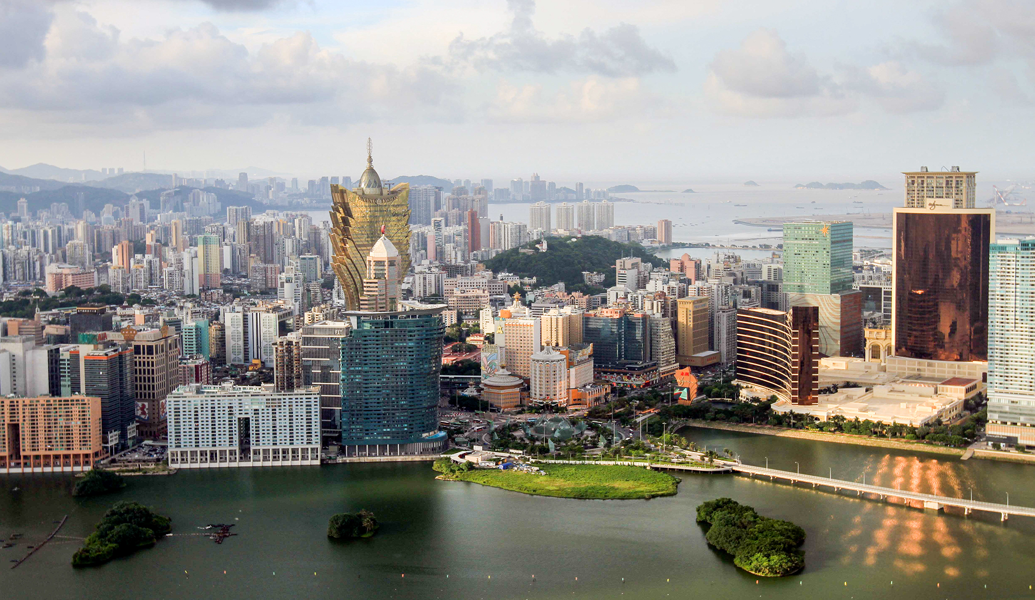 Novo Macau | Queixas na UNESCO sobre construções no Lago Nam Van – Hoje ...
