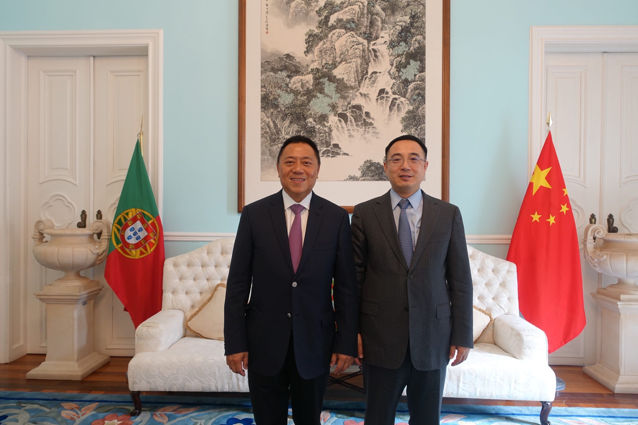 Economia | Lionel Leong reuniu com governantes portugueses e AICEP ...