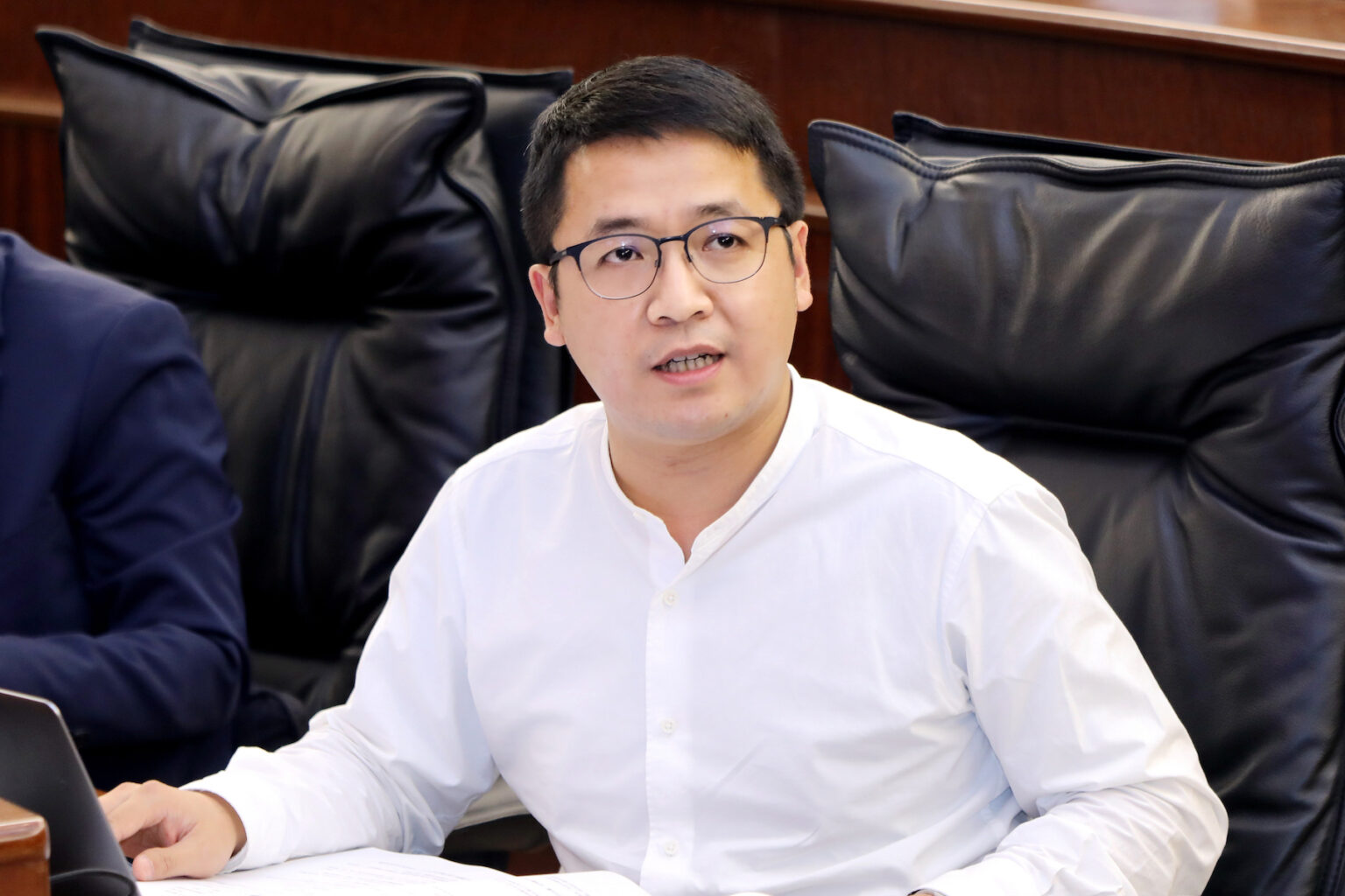 Trabalho | Ron Lam diz que residentes são “complemento” de TNR – Hoje Macau